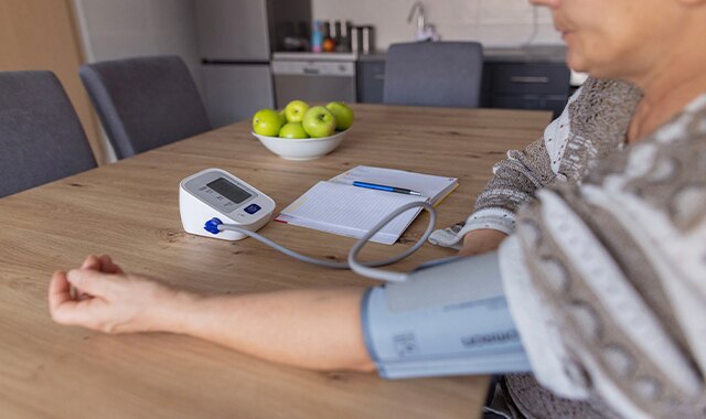 11 Ways to Manage High Blood Pressure: Do's and Don'ts | AskNestlé